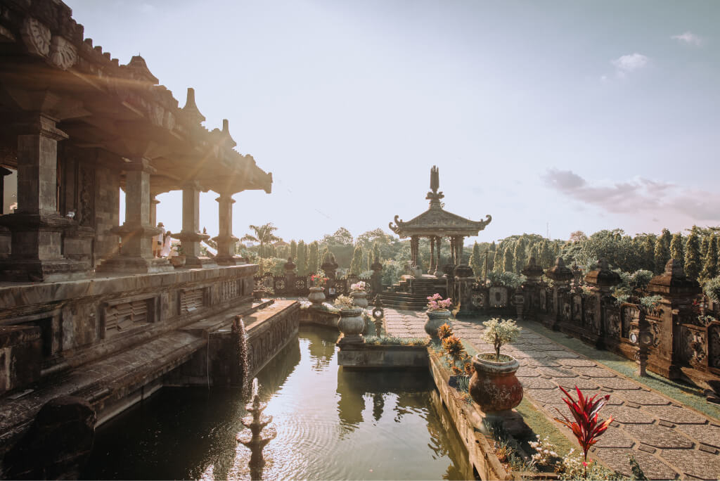 The Most Beautiful Place For Relaxation - Lucky World inc